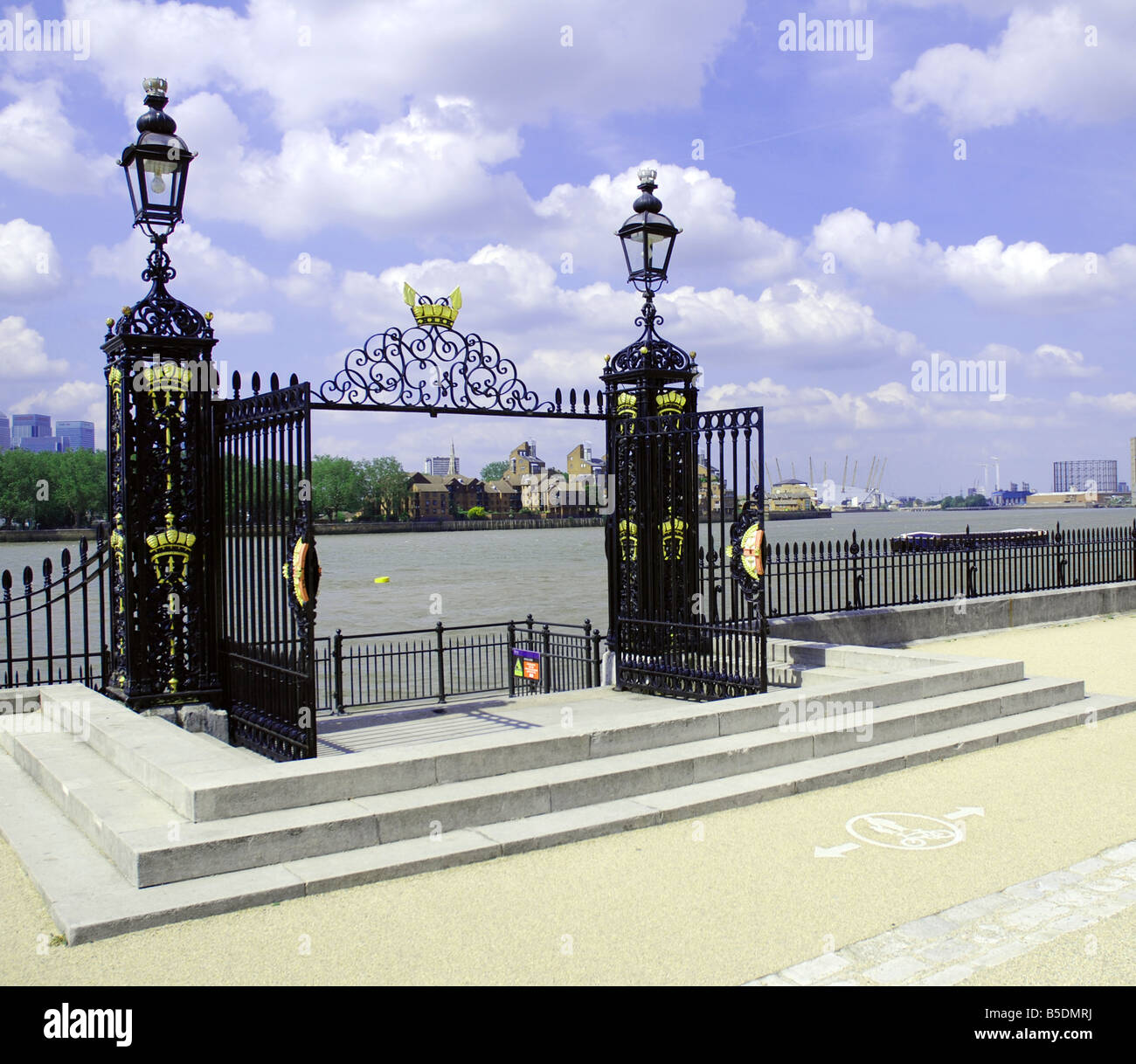 Water gate in Greenwich Stock Photo - Alamy