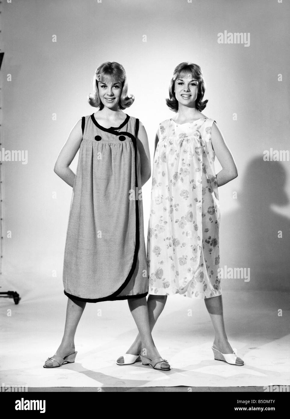 Models Baker twins wearing night dresses. July 1962 Stock Photo - Alamy