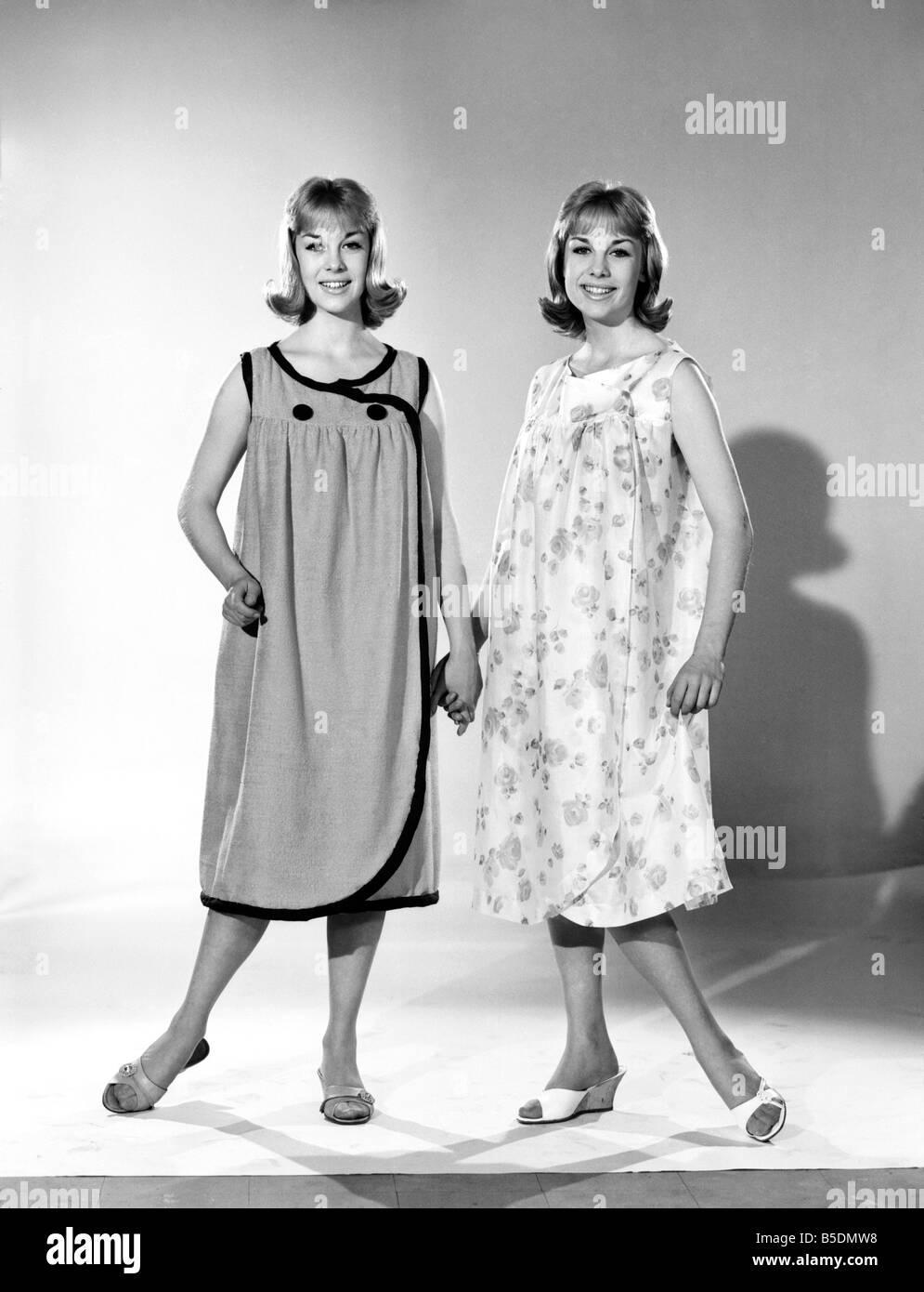 Models Baker twins wearing night dresses. July 1962 Stock Photo - Alamy