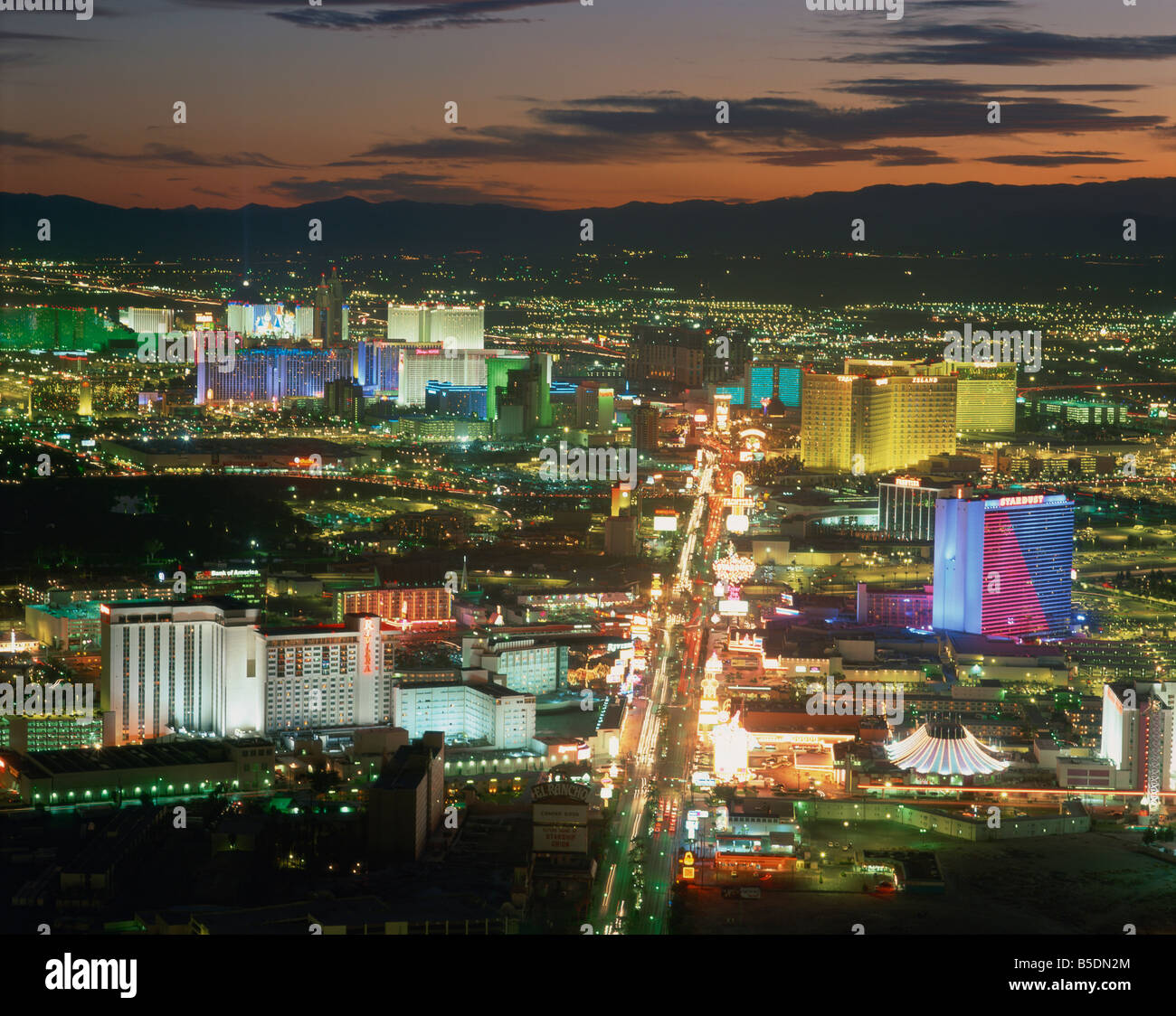 Las vegas night aerial hi-res stock photography and images - Alamy