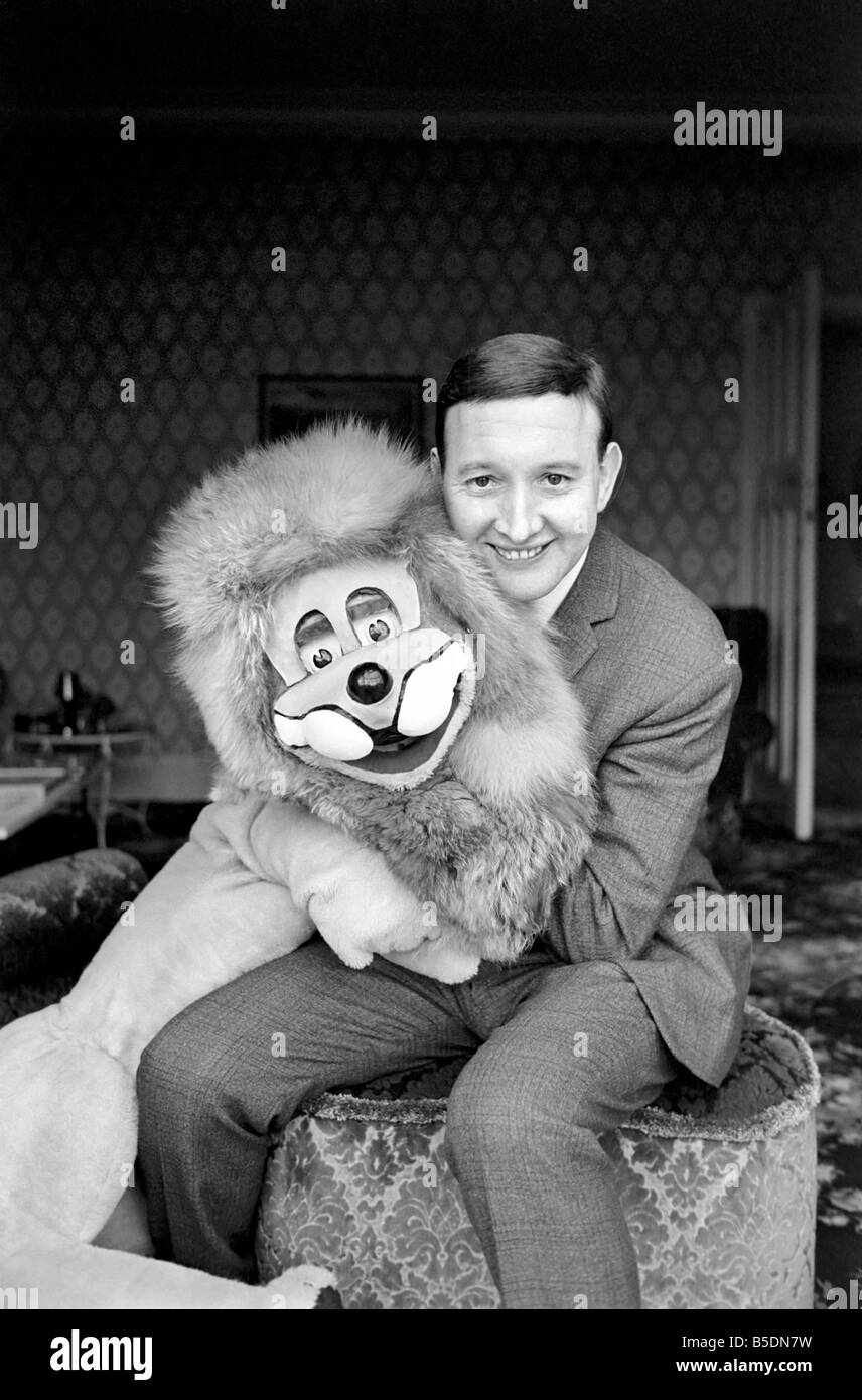 Lenny the lion' lenny with terry hall hi-res stock photography and ...
