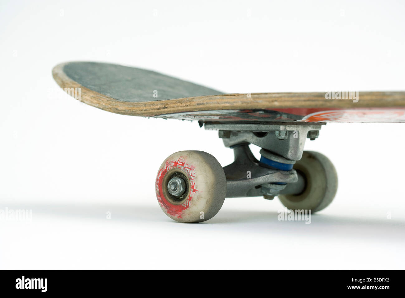 Skateboard without person hi-res stock photography and images - Alamy