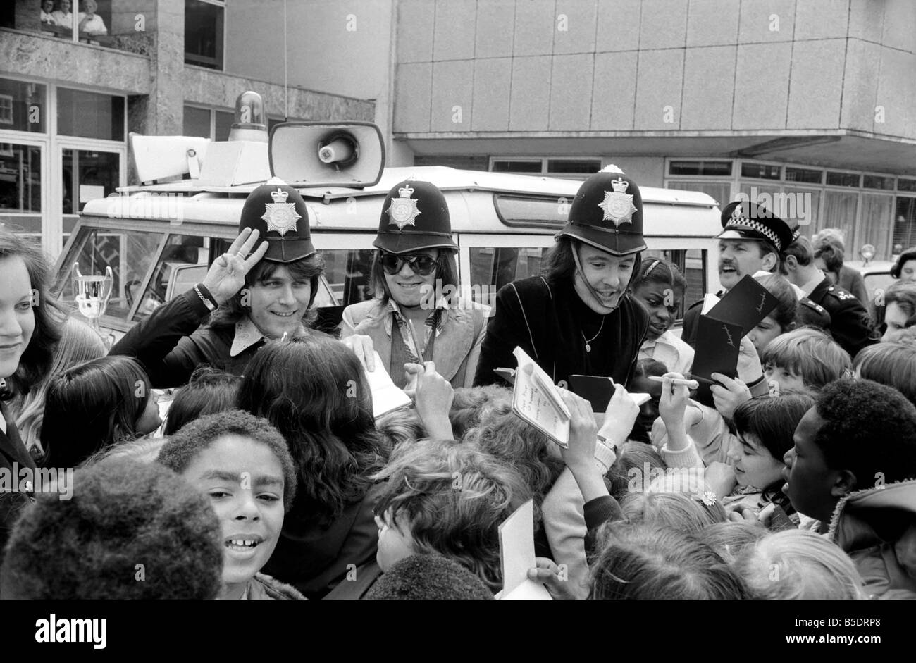 Mud group band pop hi-res stock photography and images - Alamy