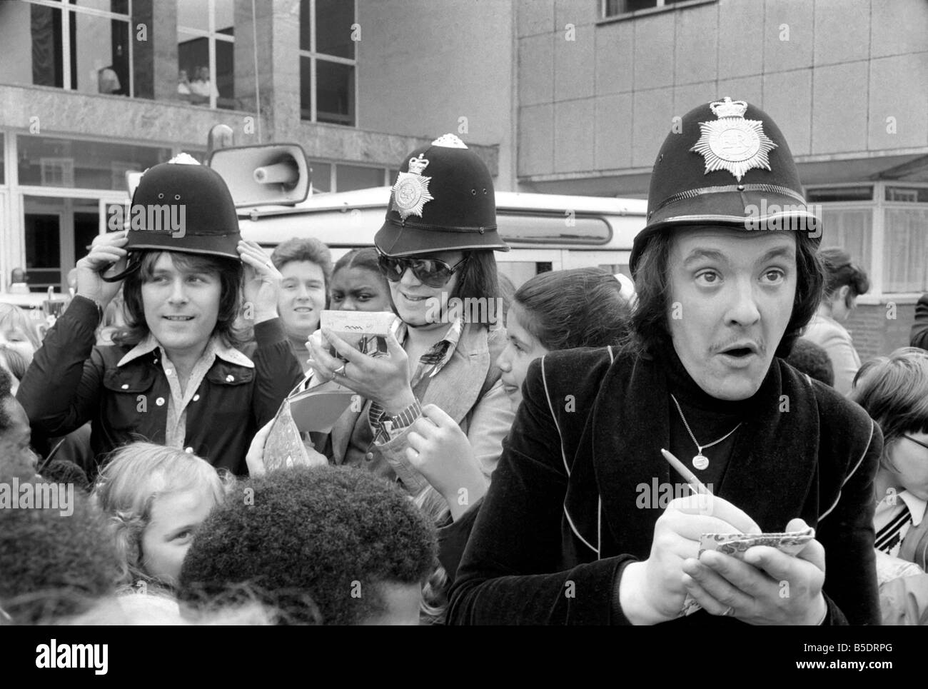 Mud group band pop hi-res stock photography and images - Alamy