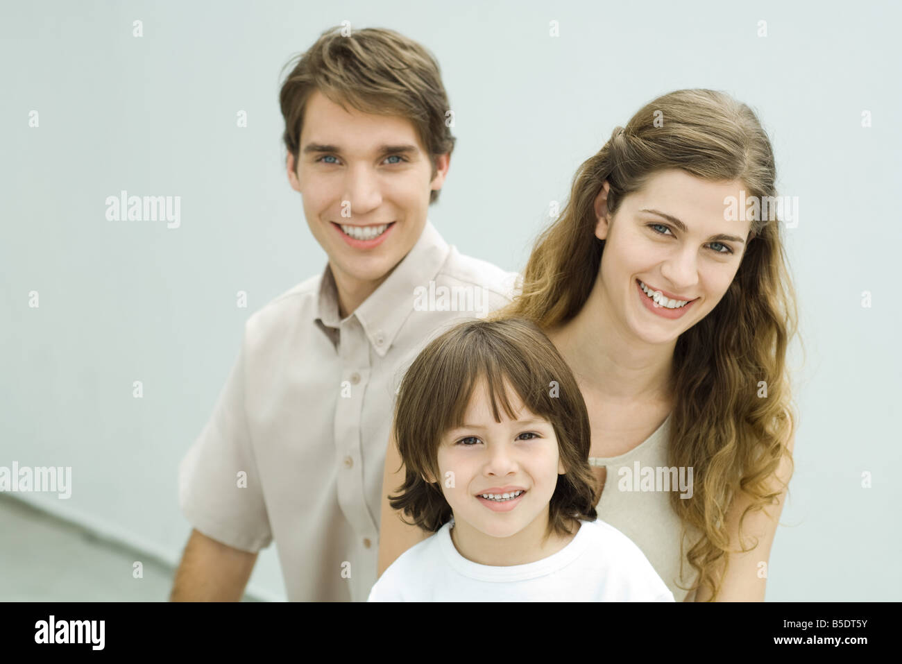 Nuclear family portraits hi-res stock photography and images - Alamy