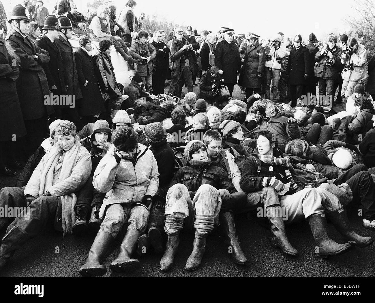 Greenham Common Airbase Demonstration women sitting at the gateways to ...