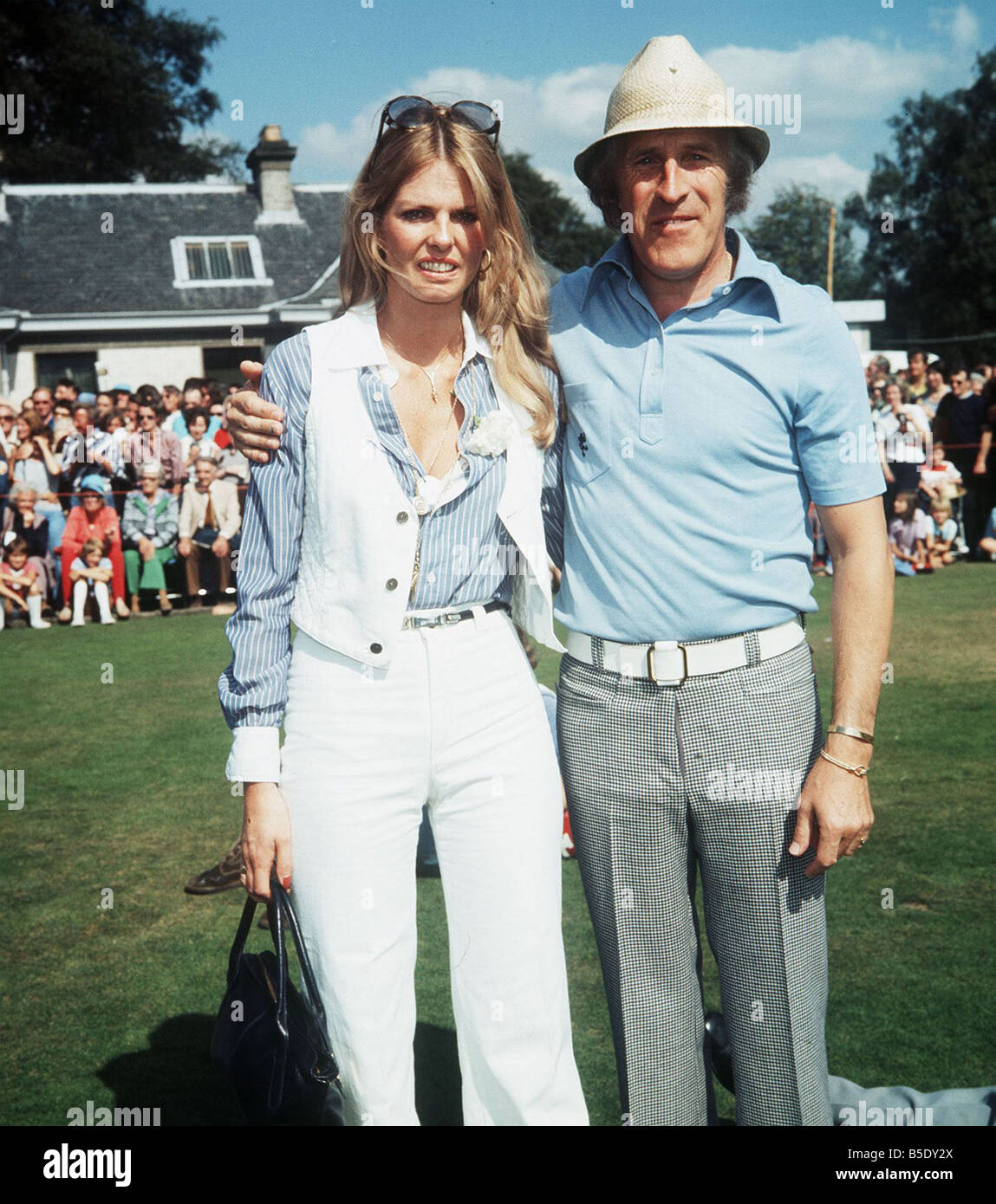 Bruce forsyth wife hi-res stock photography and images - Alamy