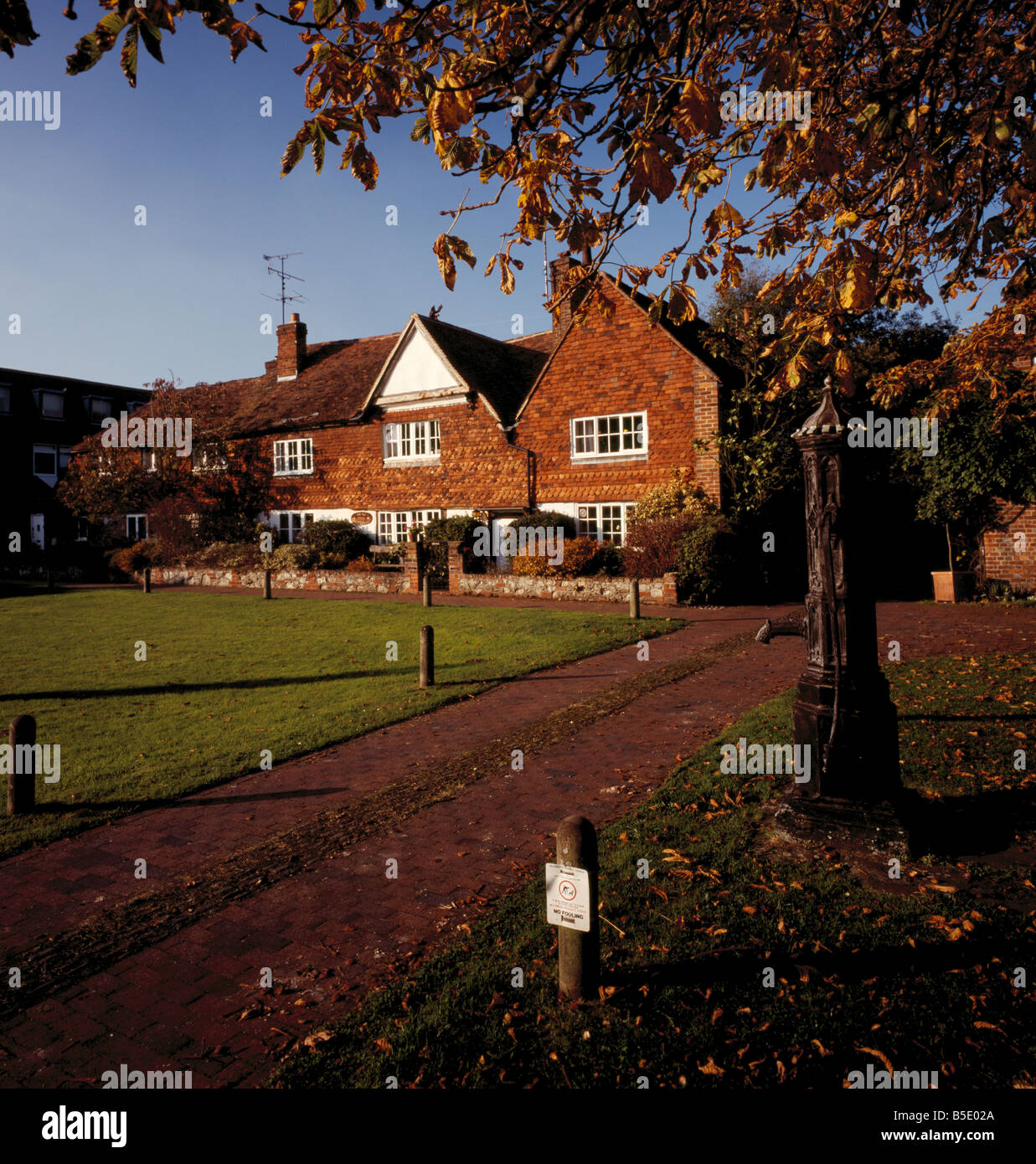 Brasted village water pump and dog fouling sign. Brasted, Kent, England ...