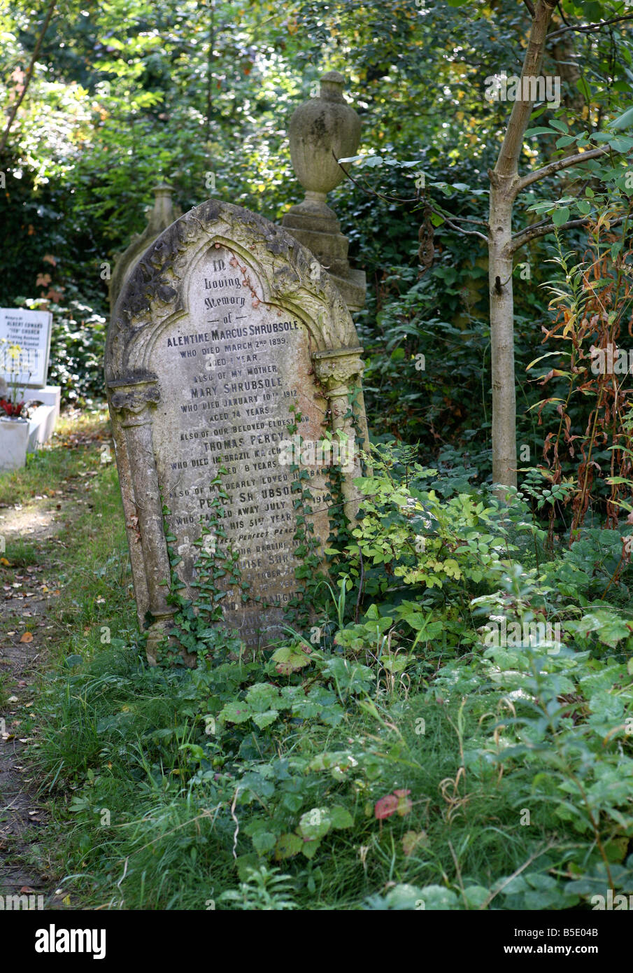 Abney Park Cemetery, Stoke Newington, North London, England, UK Stock ...