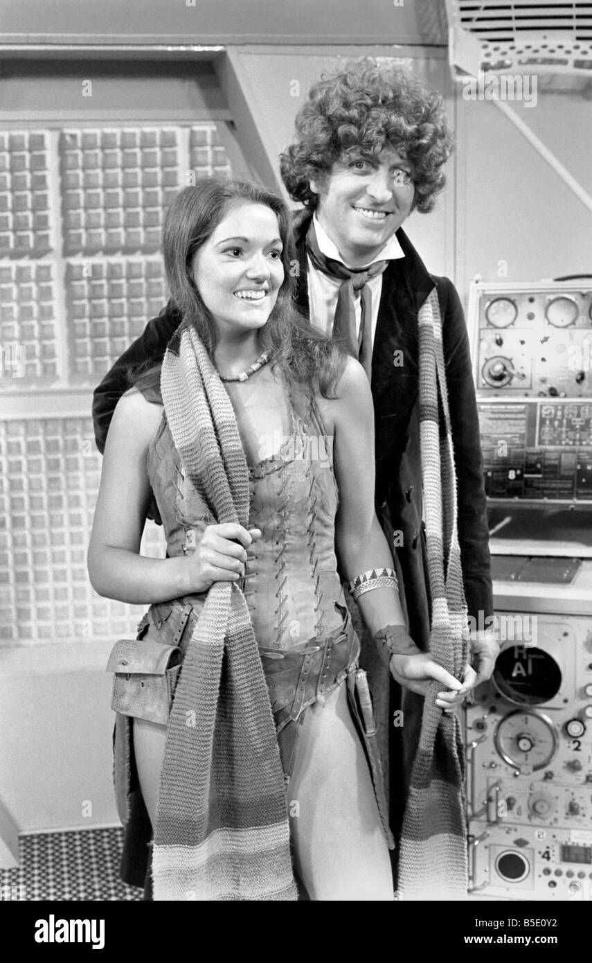 Actress louise jameson hi-res stock photography and images - Alamy