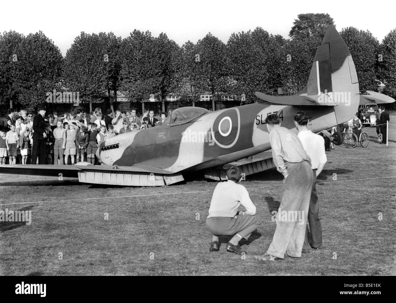 'Last' Spitfire Crashes A Spitfire led the annual Battle of Britain fly ...