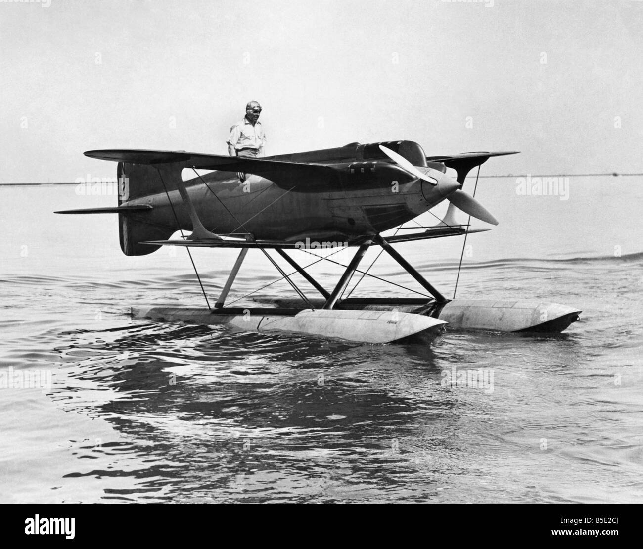 Seaplane 1920s hi-res stock photography and images - Alamy