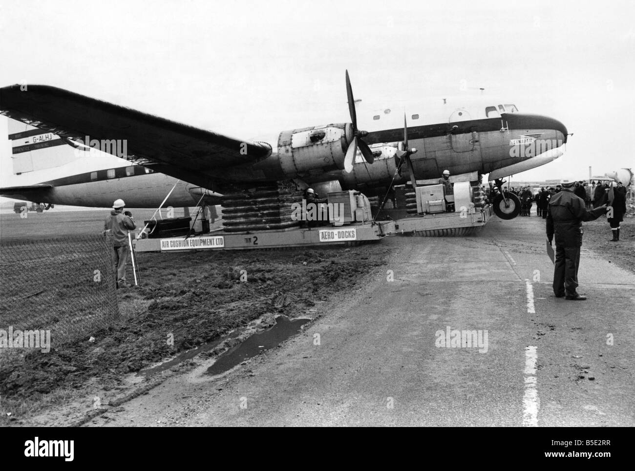 Dc 4 Plane High Resolution Stock Photography and Images - Alamy