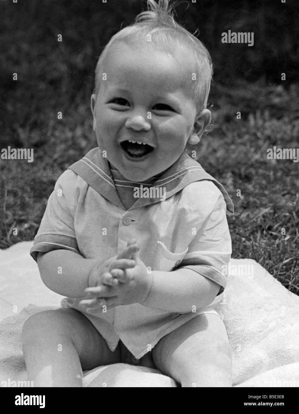Ww2 and baby hi-res stock photography and images - Alamy
