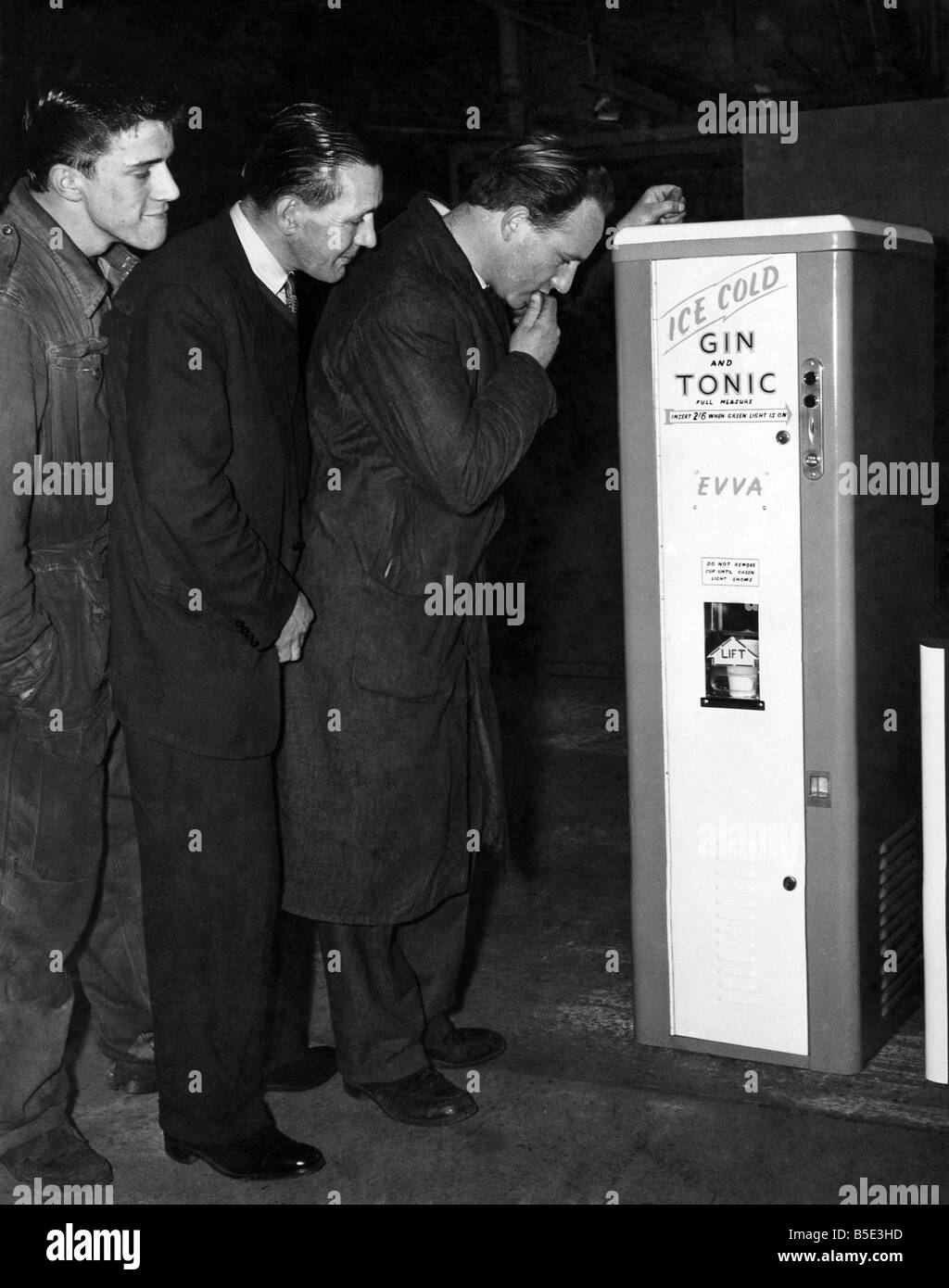Gin and Tonic vending machines. February 1960 P002663 Stock Photo - Alamy