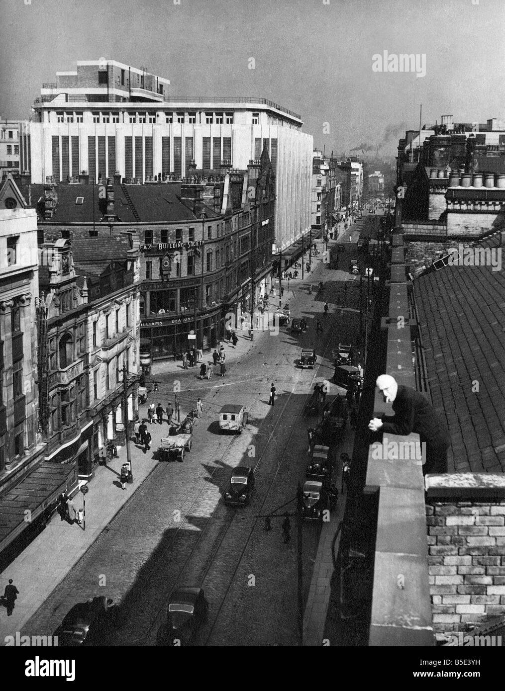 Manchester 1950s street hi-res stock photography and images - Alamy