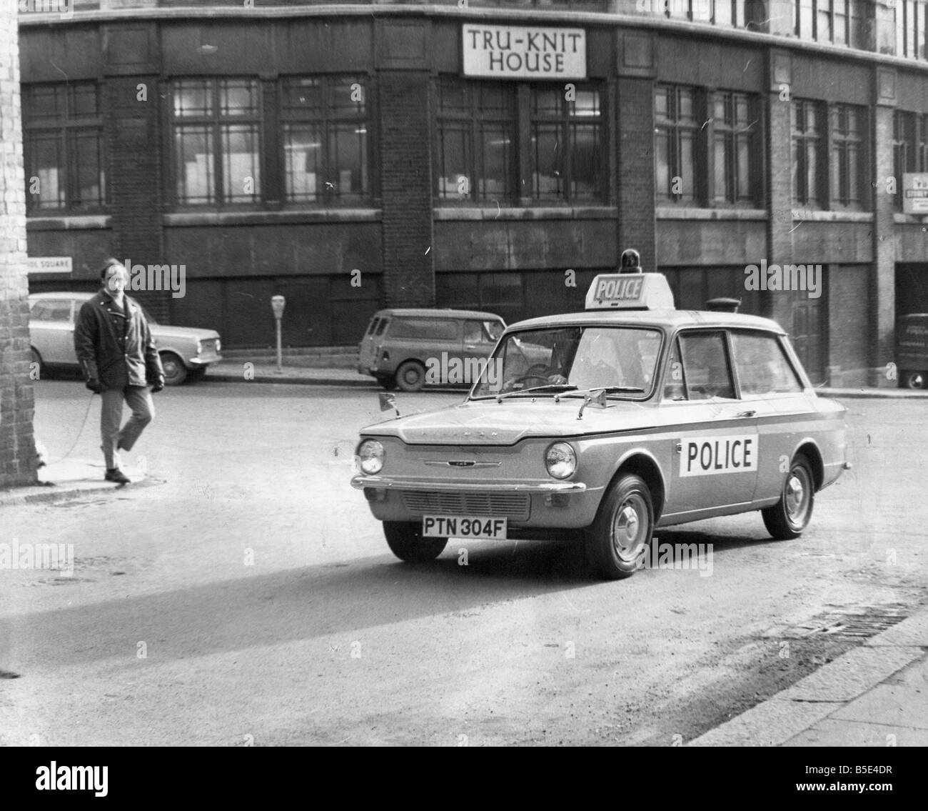 Police car 1960s hi-res stock photography and images - Alamy