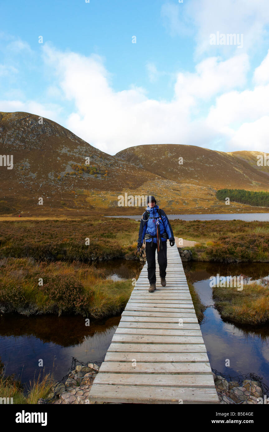 Footbridge crossing a scottish lake hi-res stock photography and images ...