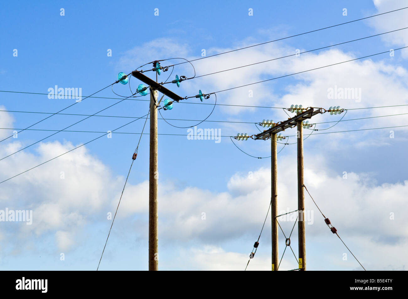 Electricity infrastructure uk hi-res stock photography and images - Alamy
