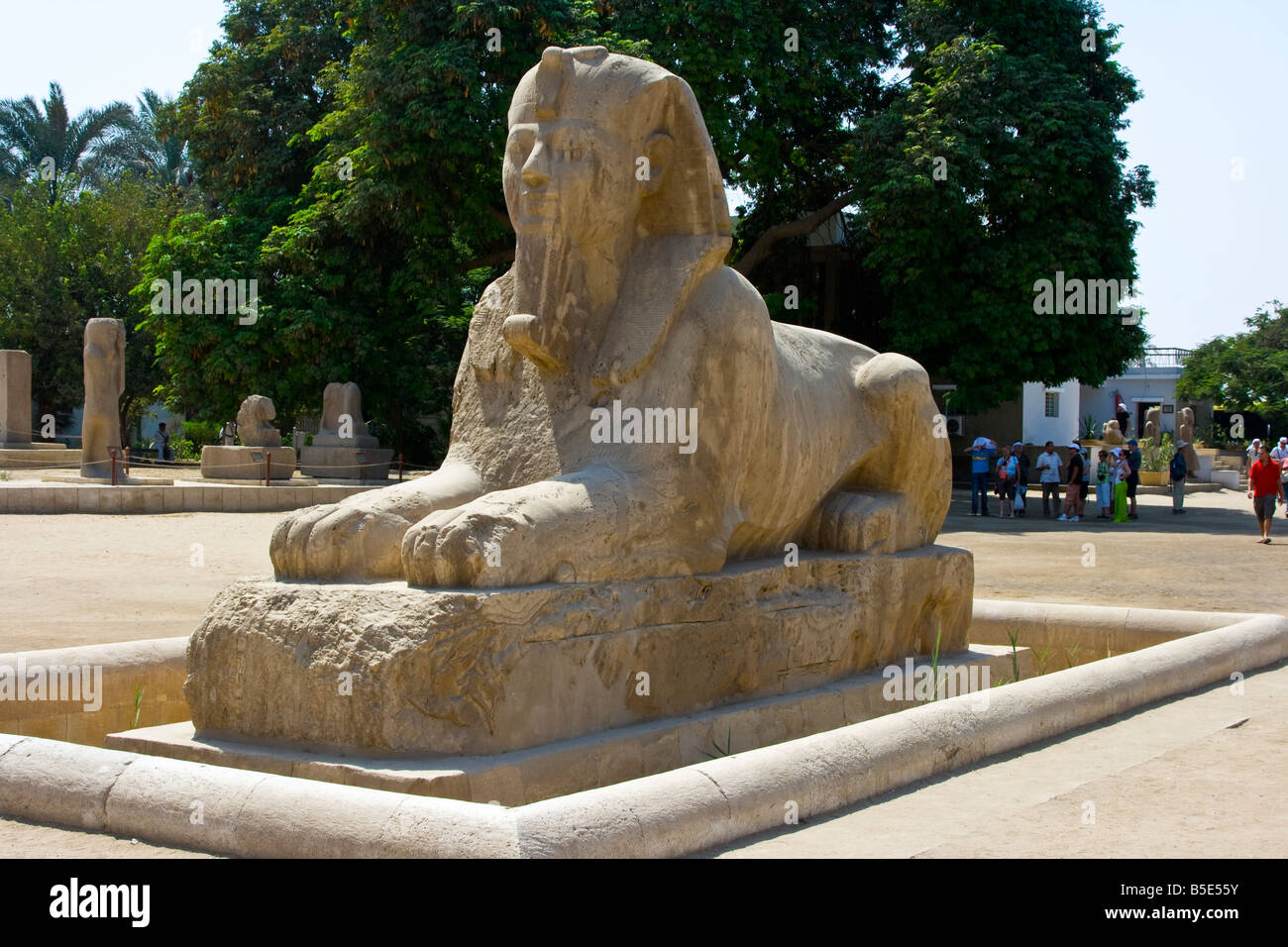 Egypt statue sphinx hi-res stock photography and images - Alamy