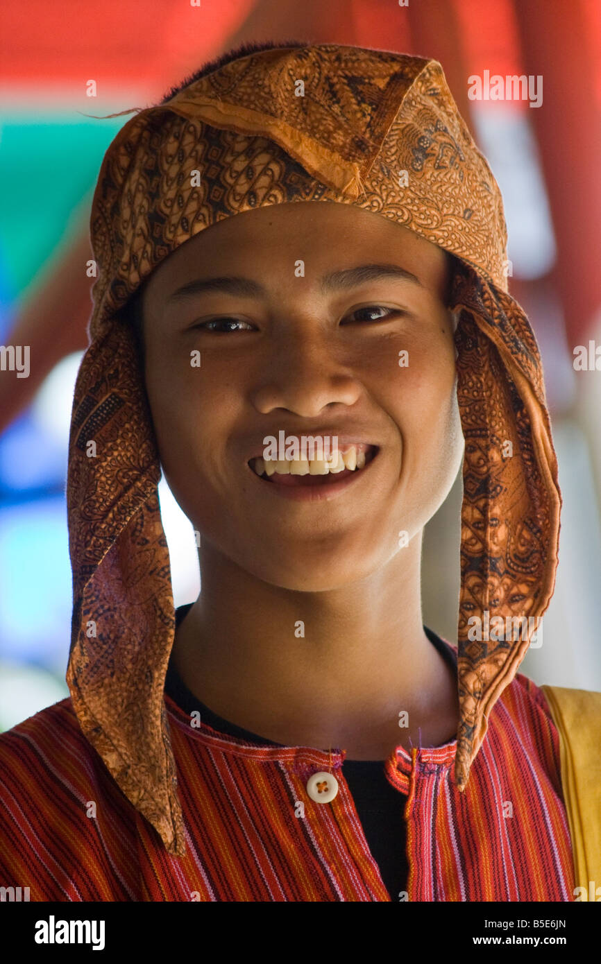 Toraja clothing hi-res stock photography and images - Alamy