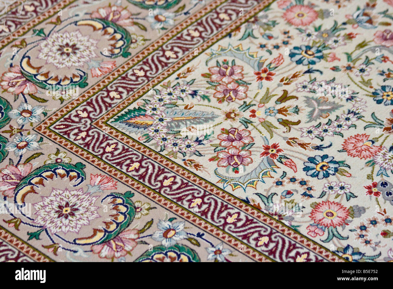 Iranian pattern hi-res stock photography and images - Alamy