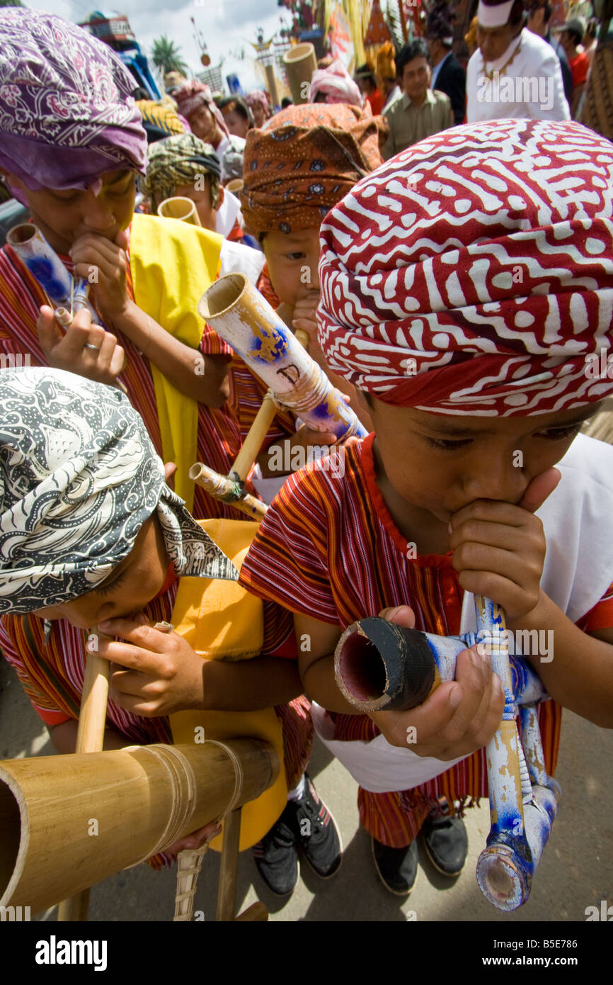 Kids playing music festival hi-res stock photography and images - Alamy
