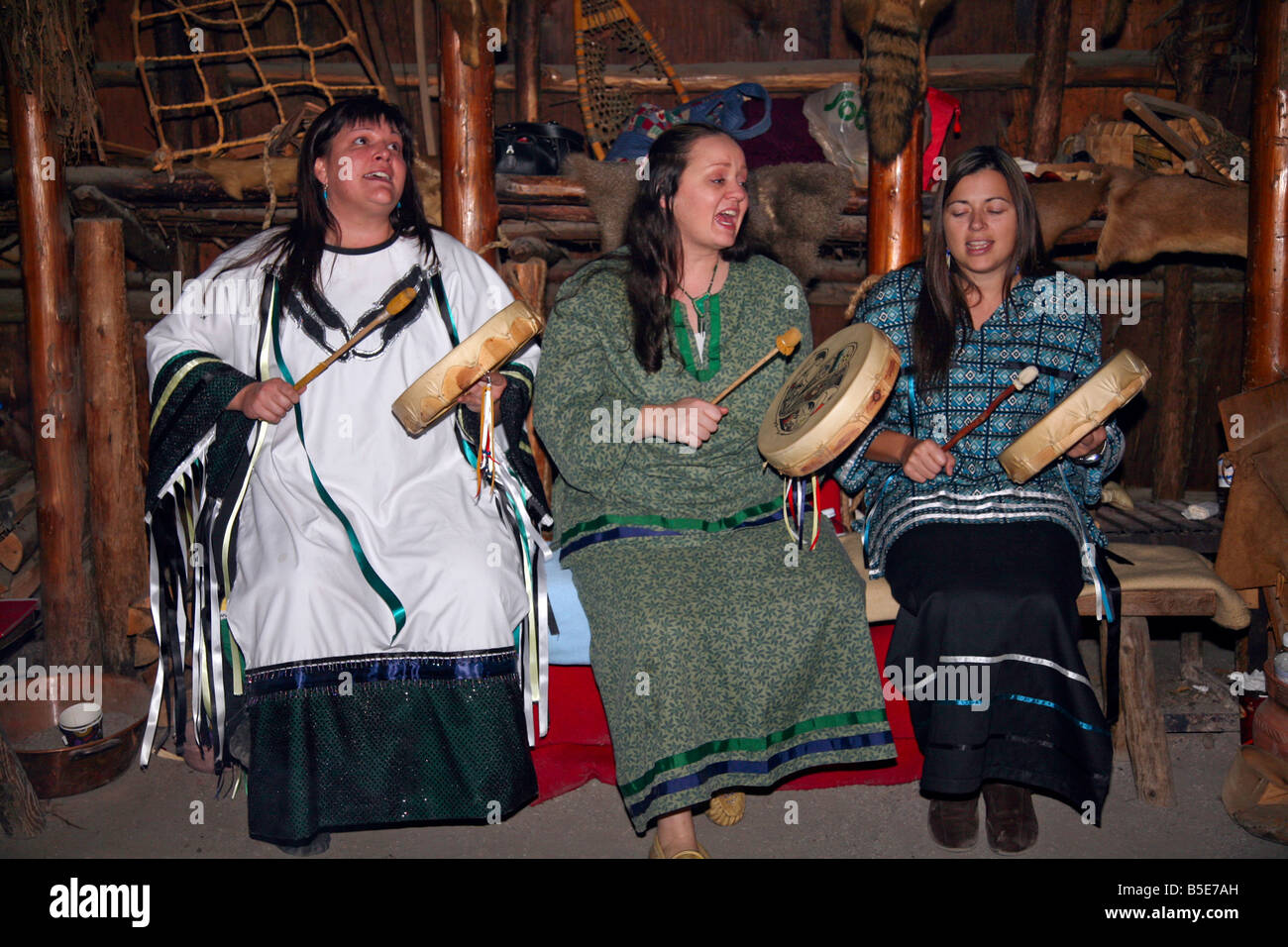 Iroquois women hi-res stock photography and images - Alamy