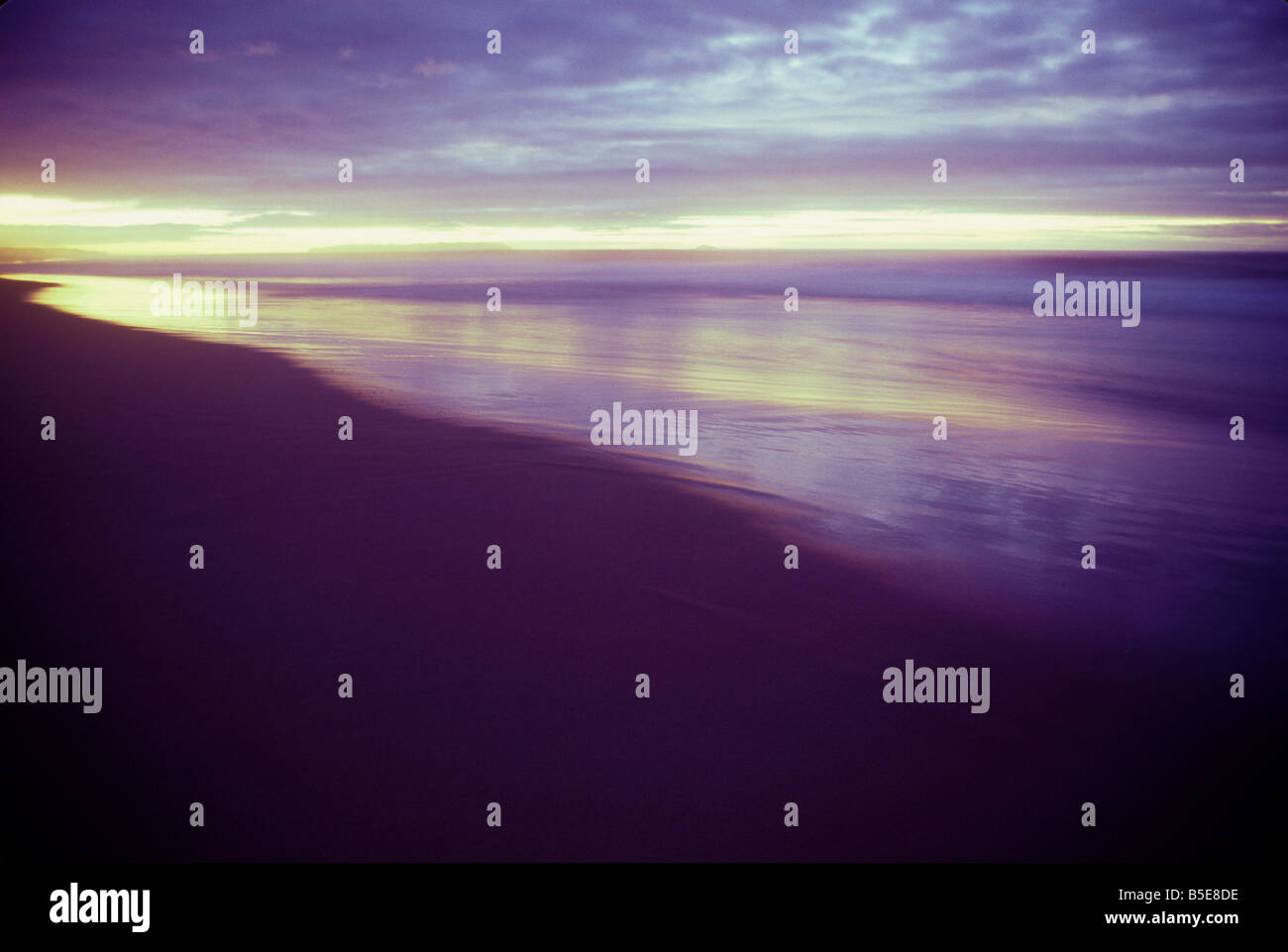 Smooth Ocean Waves Reflection, Polihale State Beach Park, Barking Sands ...