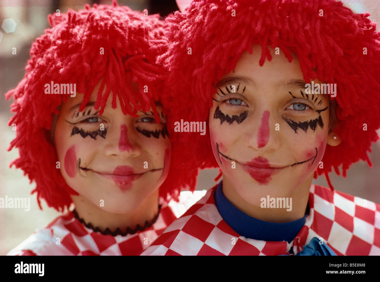 Two clowns hi-res stock photography and images - Alamy
