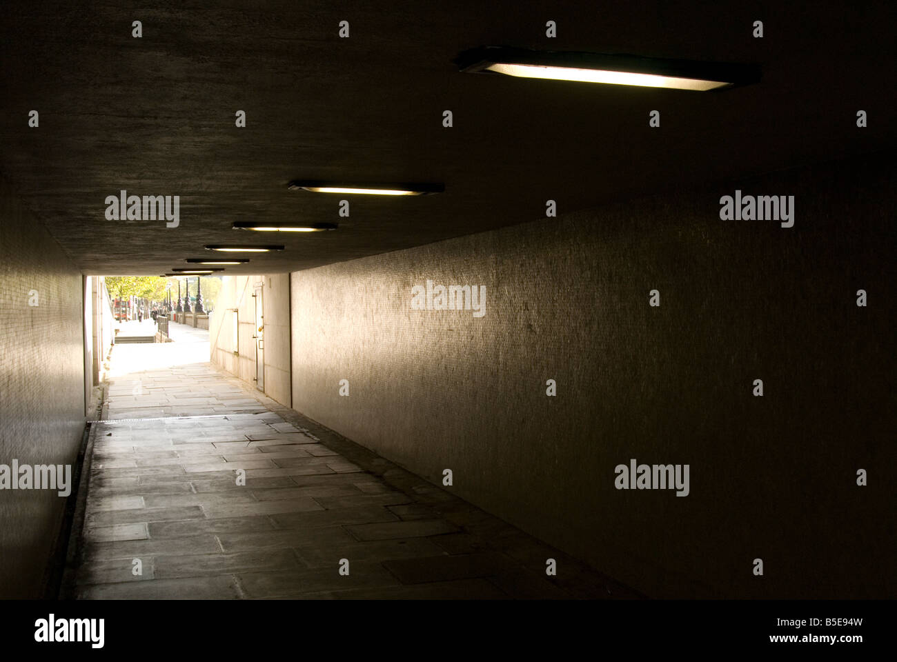 Bridge underpass walkway hi-res stock photography and images - Alamy