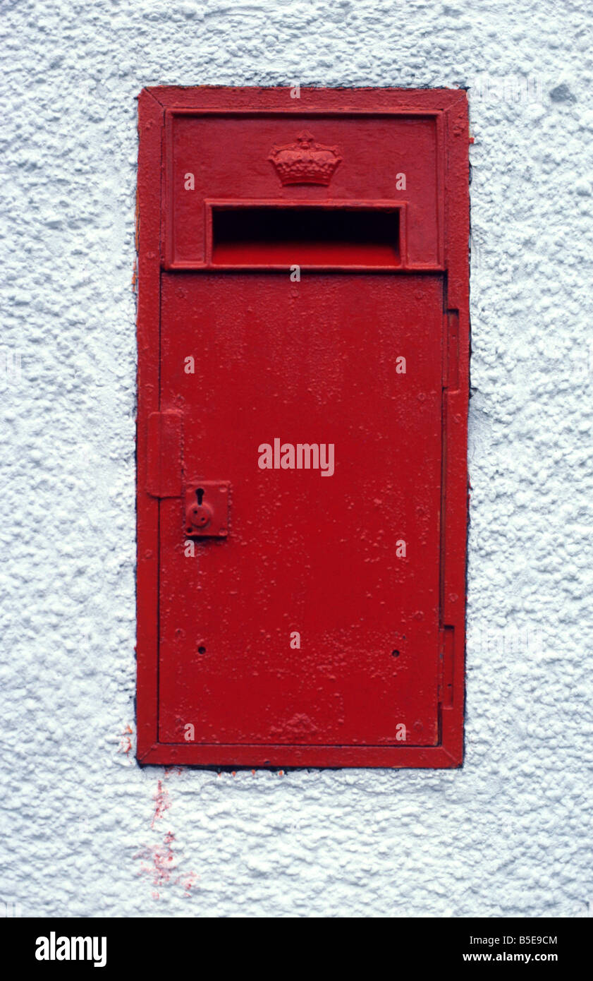 King George V Post Office letter box with no markings except crown ...