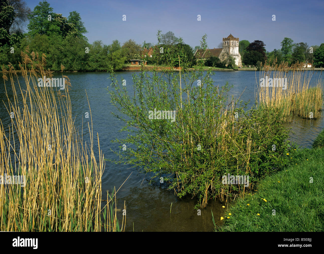 Bisham abbey hi-res stock photography and images - Alamy