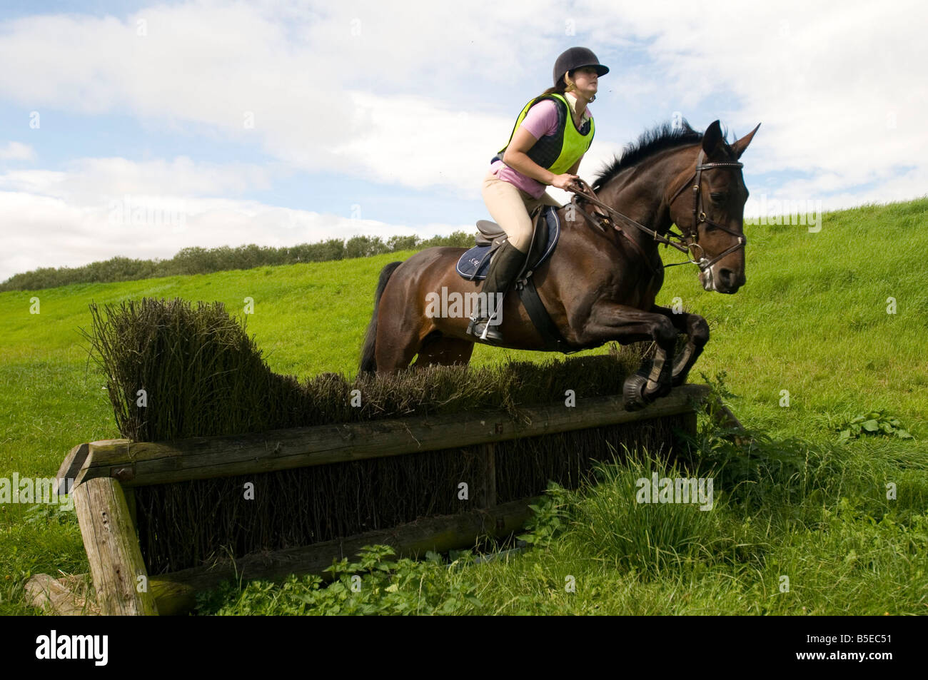 Cross country steeplechase hi-res stock photography and images - Alamy
