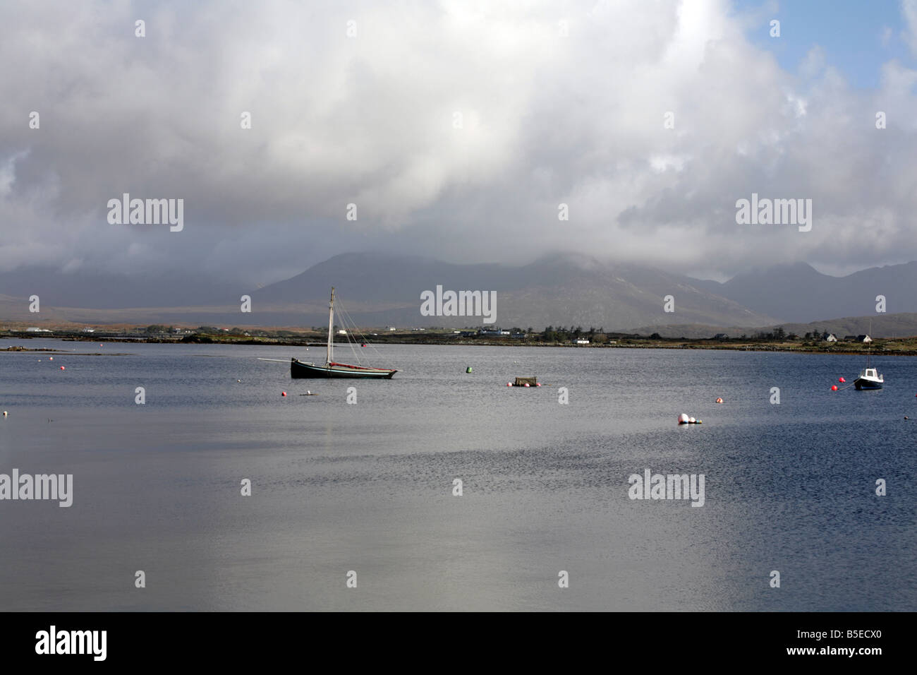 Roundstone bay mamturk mountains in hi-res stock photography and images ...