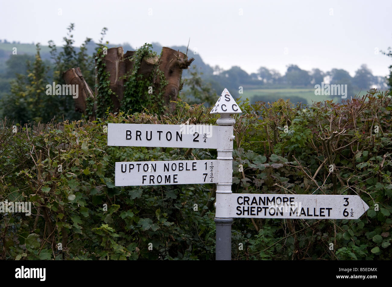 Old english road signs hi-res stock photography and images - Alamy