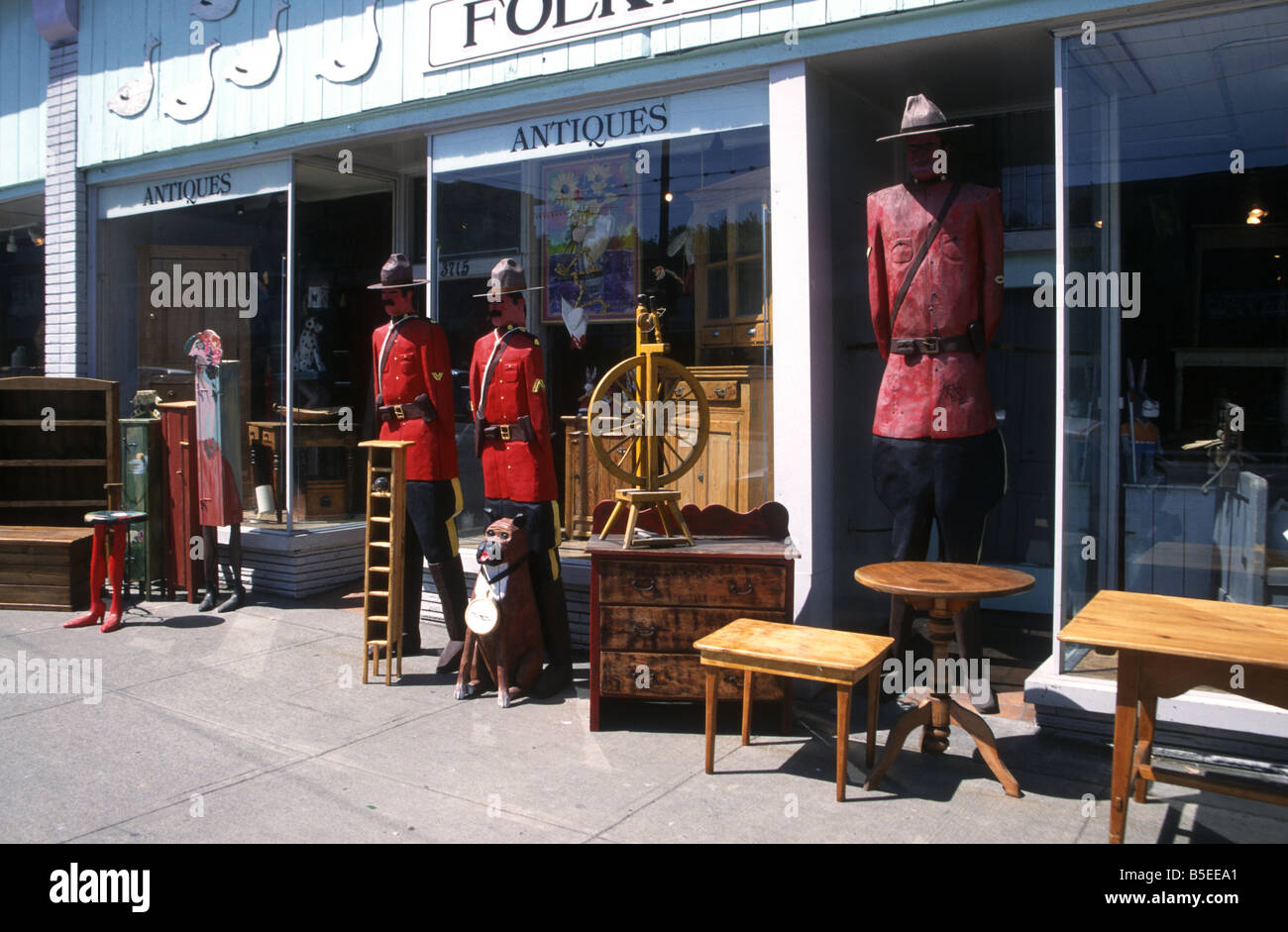 Dummy models of the Canadian Mounted Police outside a shop in Banff ...
