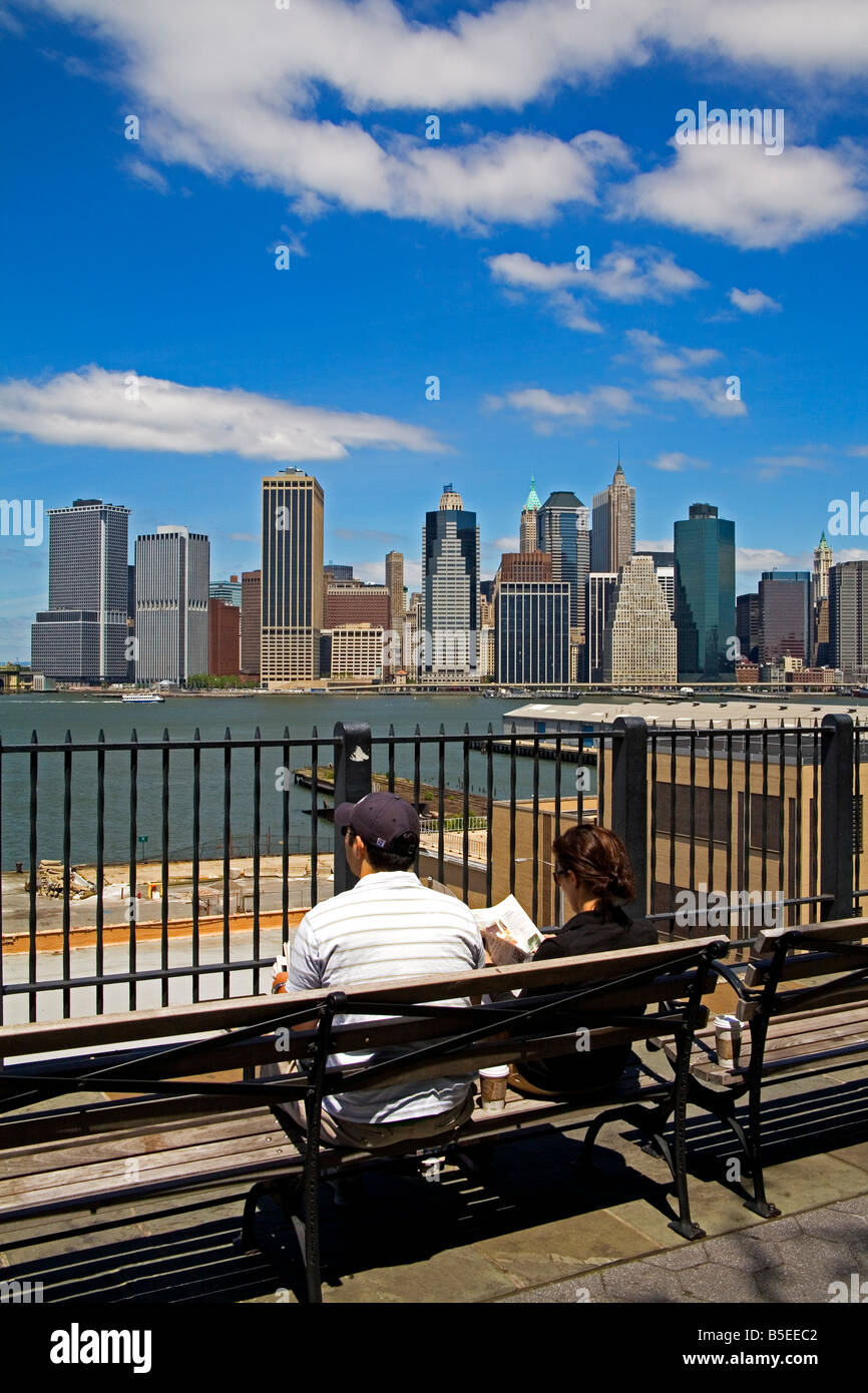 View of Lower Manhattan skyline from Brooklyn Heights Promenade ...