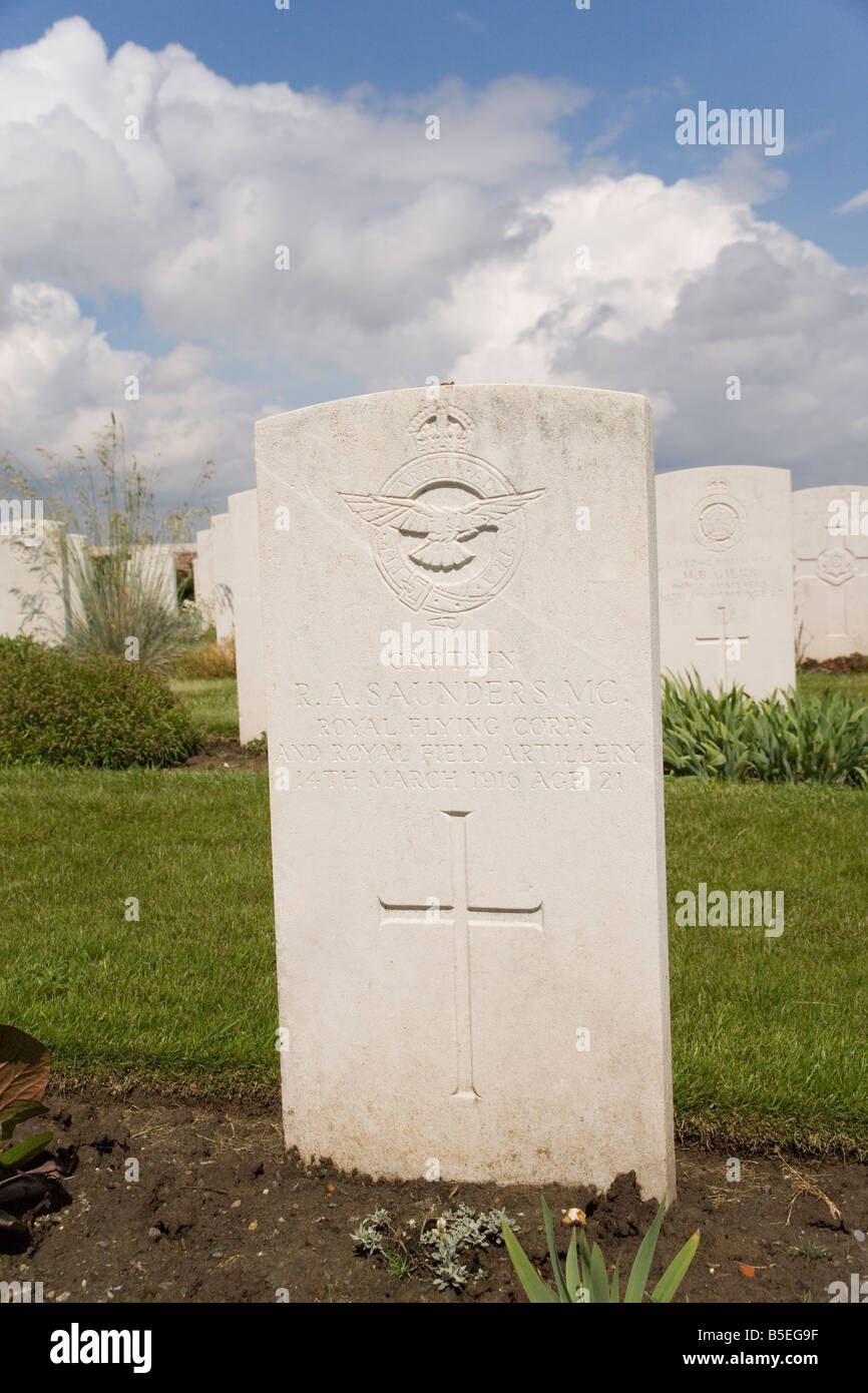 Royal flying corps memorial hi-res stock photography and images - Alamy
