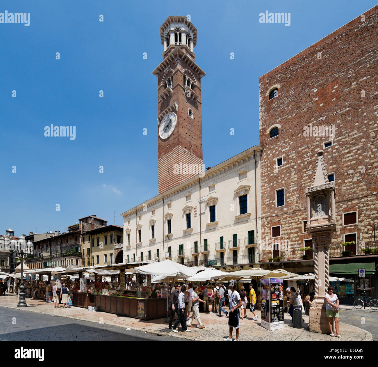 Torre dei lamberti torre dei lamberti hi-res stock photography and ...