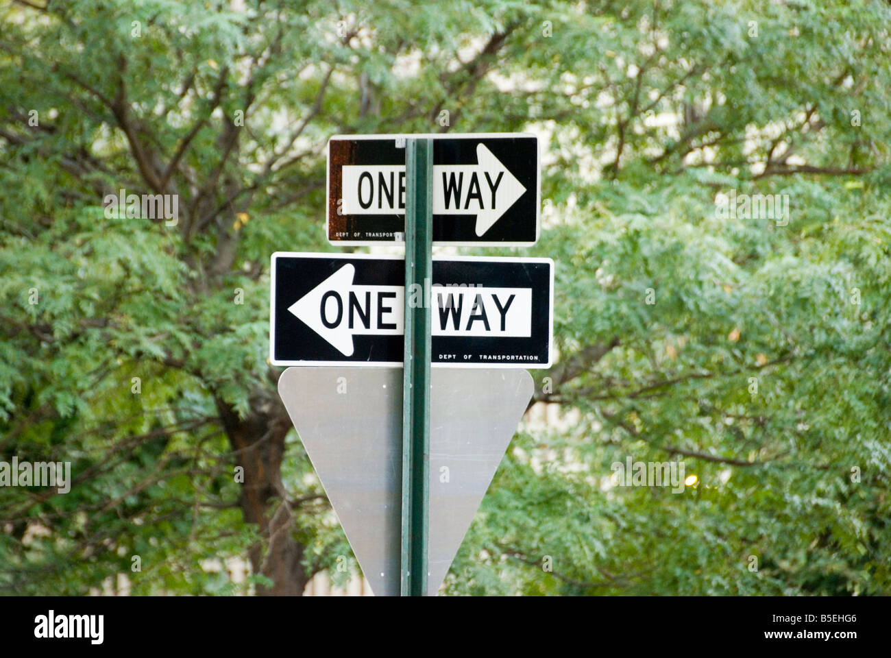 Way one way hi-res stock photography and images - Alamy