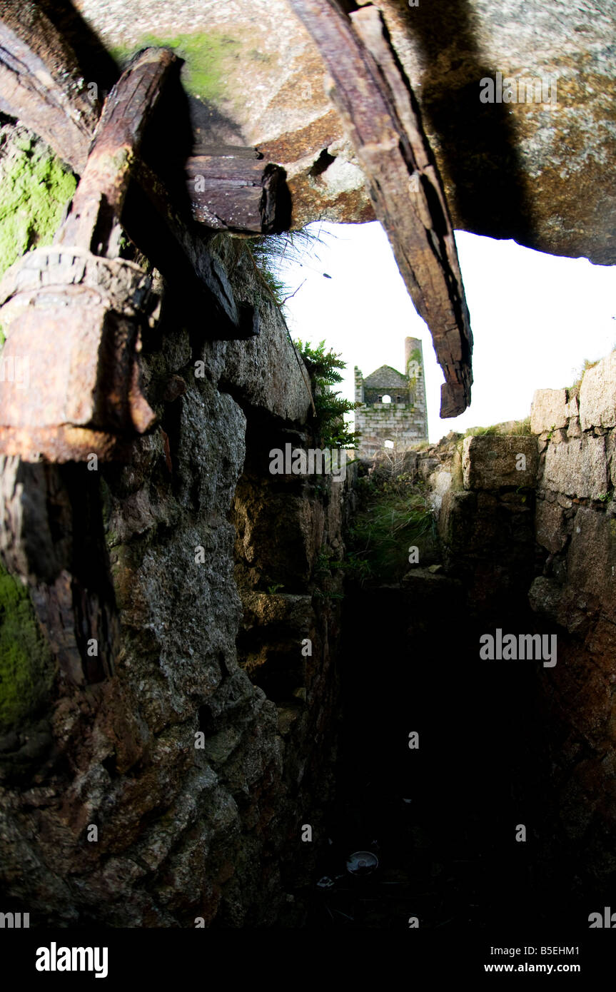 old cornish tin mine, engine house Stock Photo - Alamy