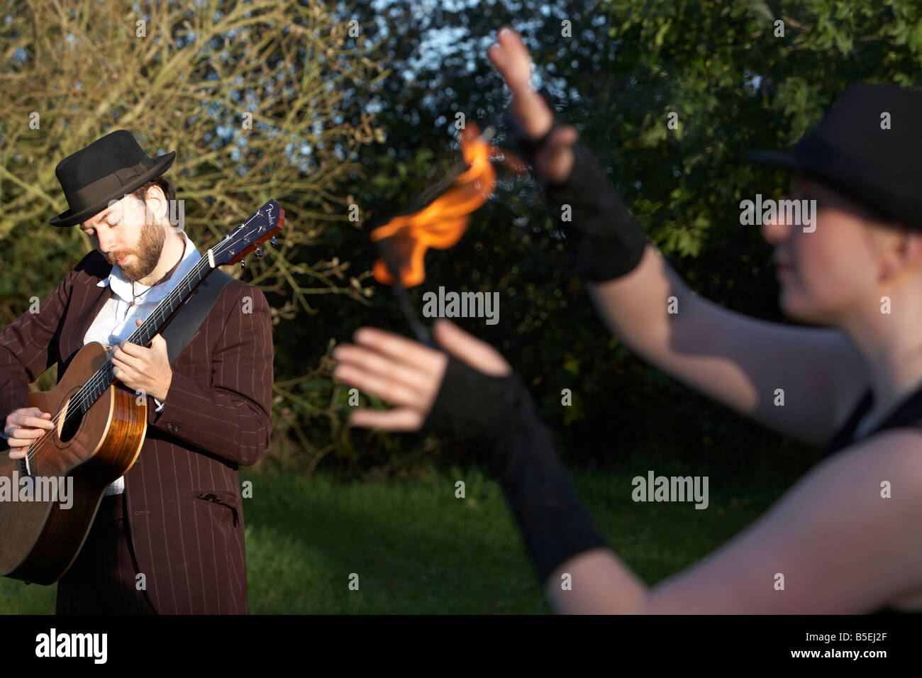 Female fire performers hi-res stock photography and images - Alamy