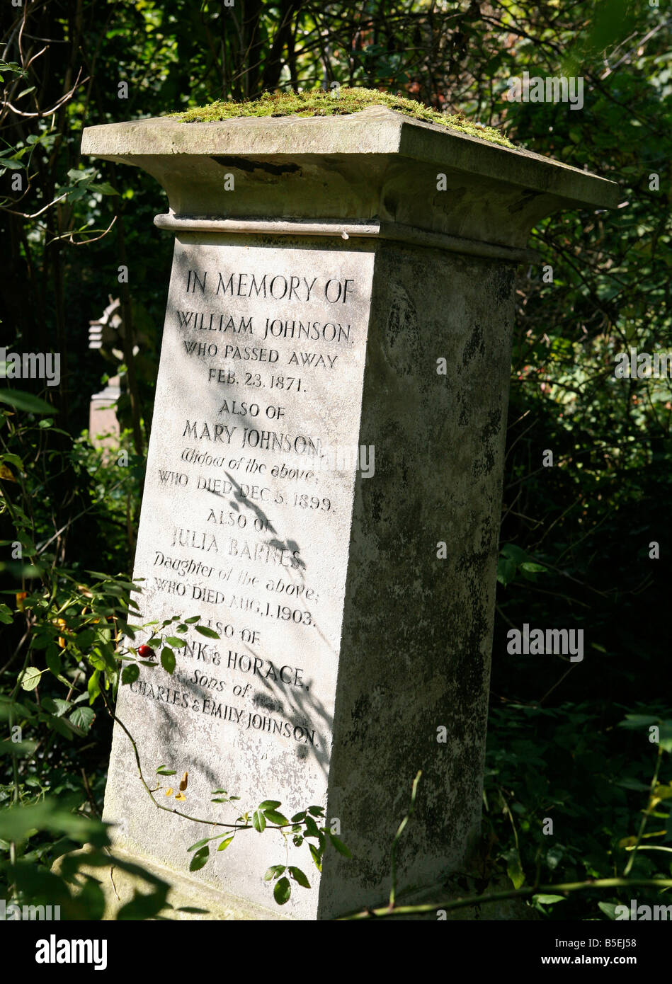 Abney Park Cemetery, Stoke Newington, North London, England, UK Stock ...