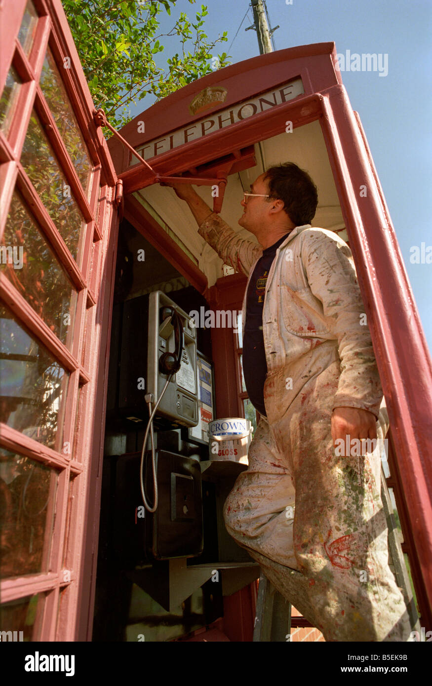 Man inside telephone box hi-res stock photography and images - Alamy