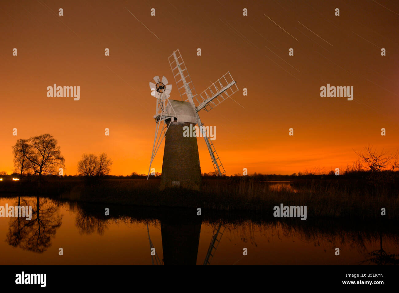 Turf fen mill summer hi-res stock photography and images - Alamy