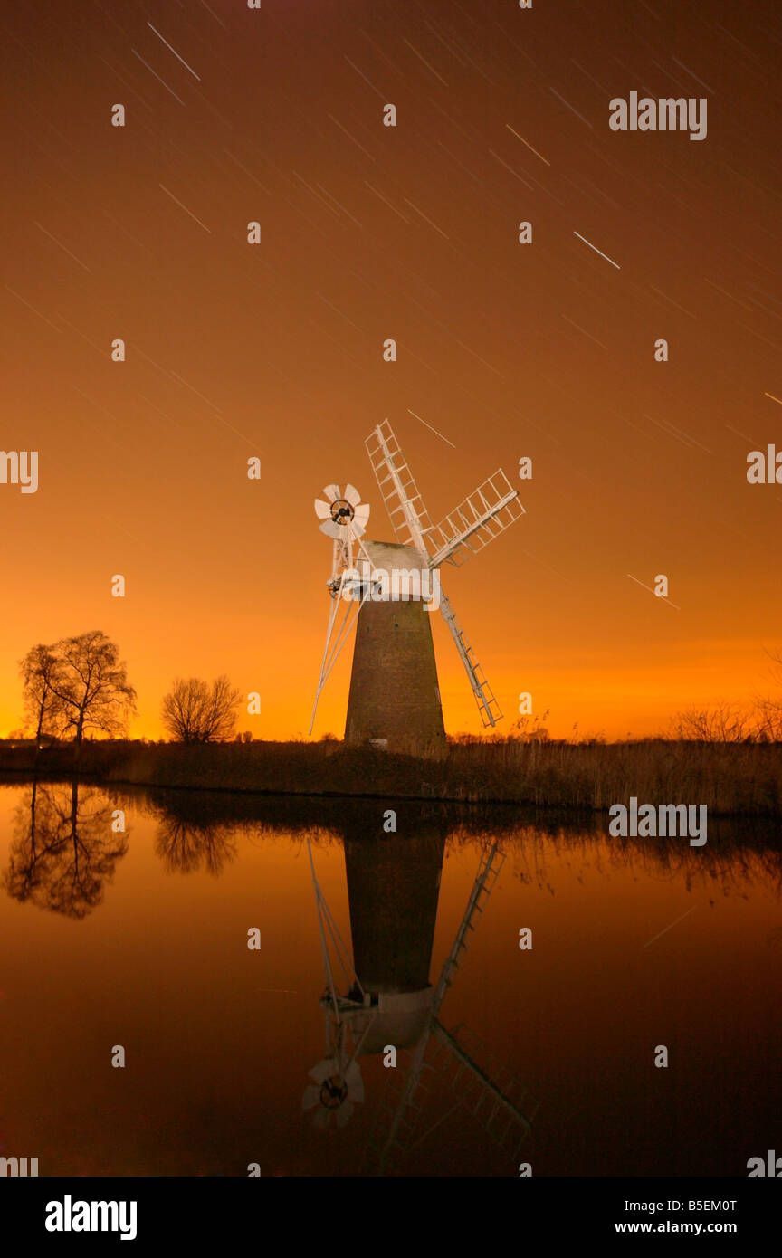 Turf fen mill summer hi-res stock photography and images - Alamy