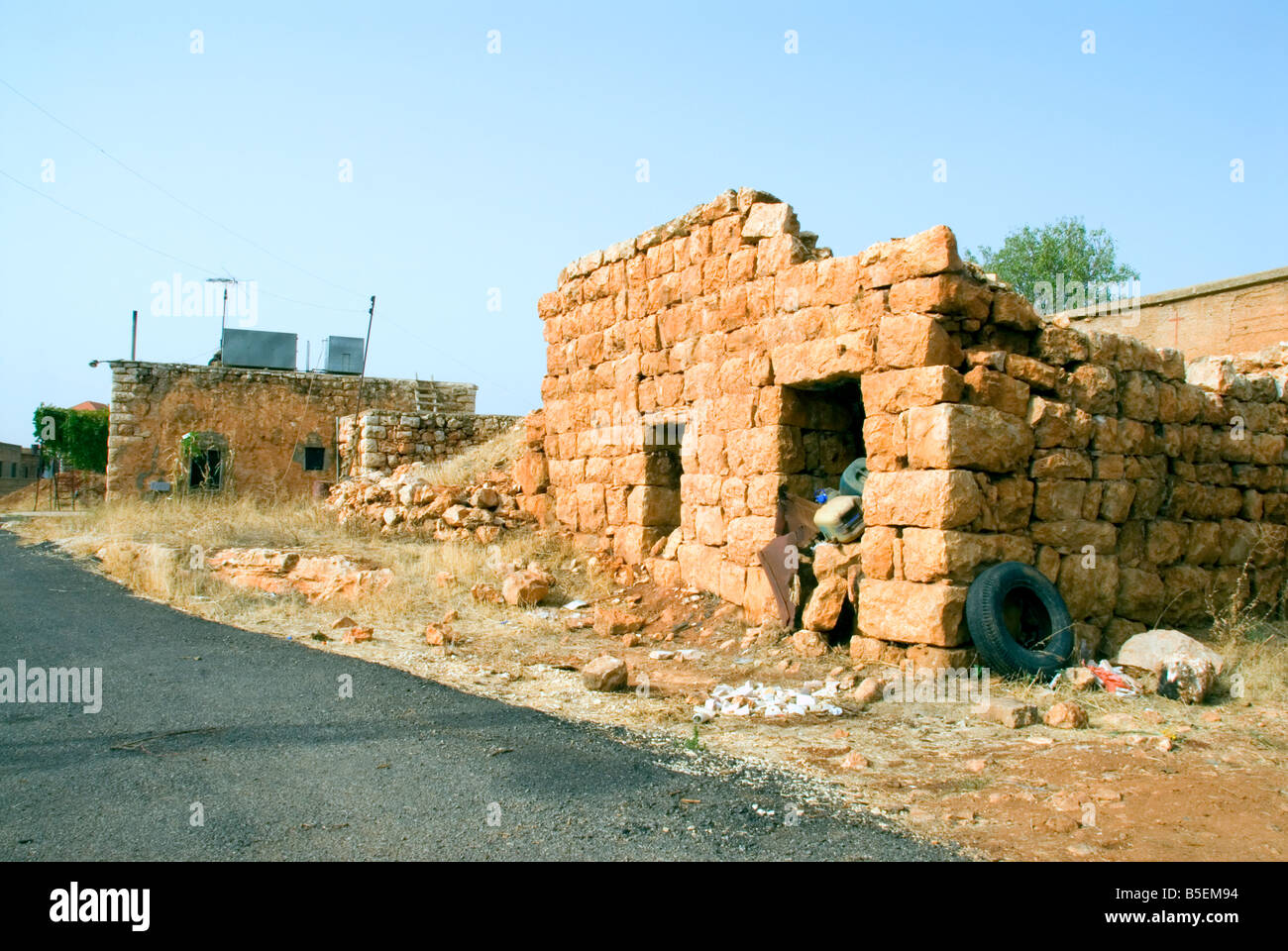 Traditional construction techniques hi-res stock photography and images ...