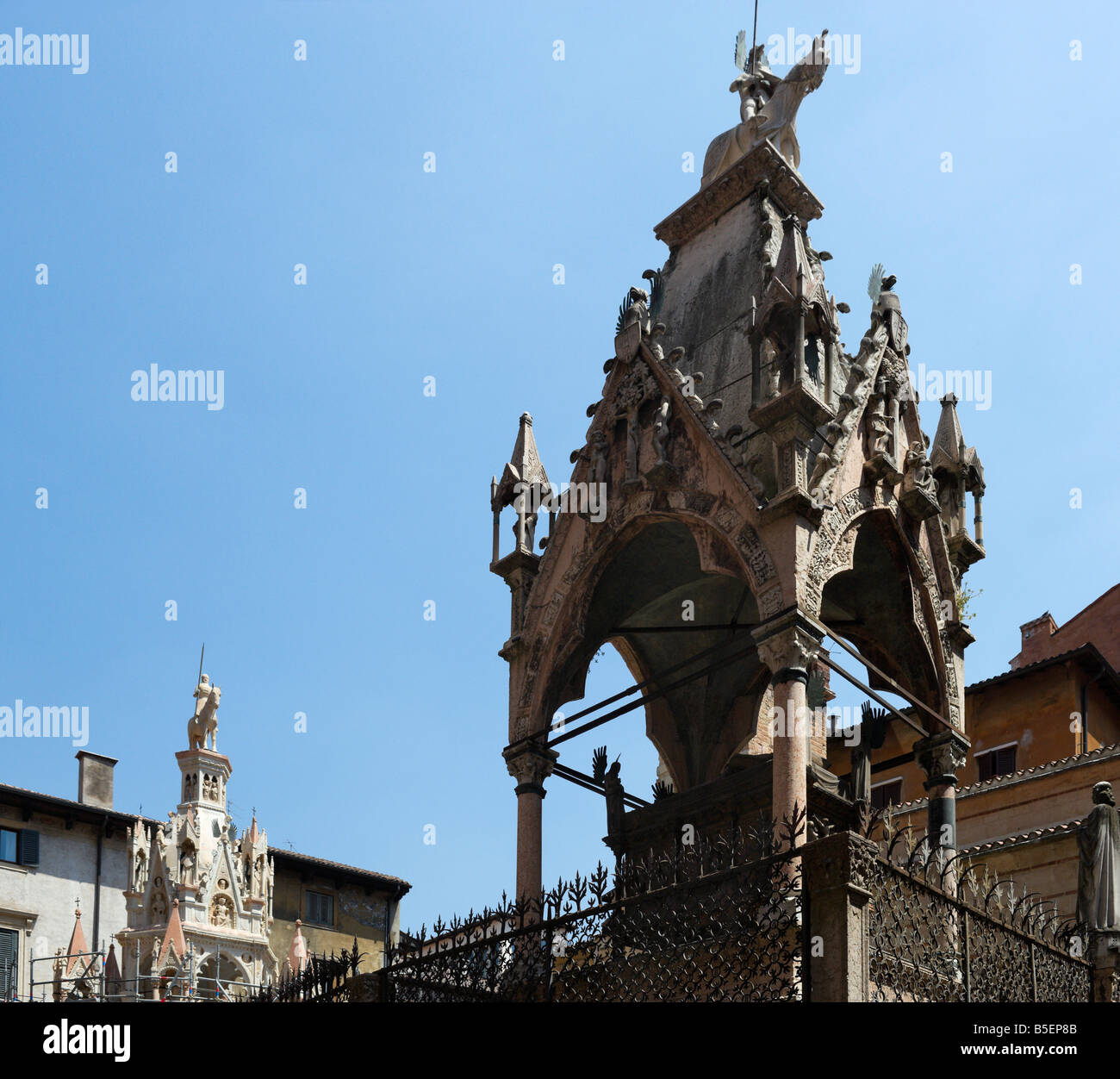Two funerary monuments hi-res stock photography and images - Alamy