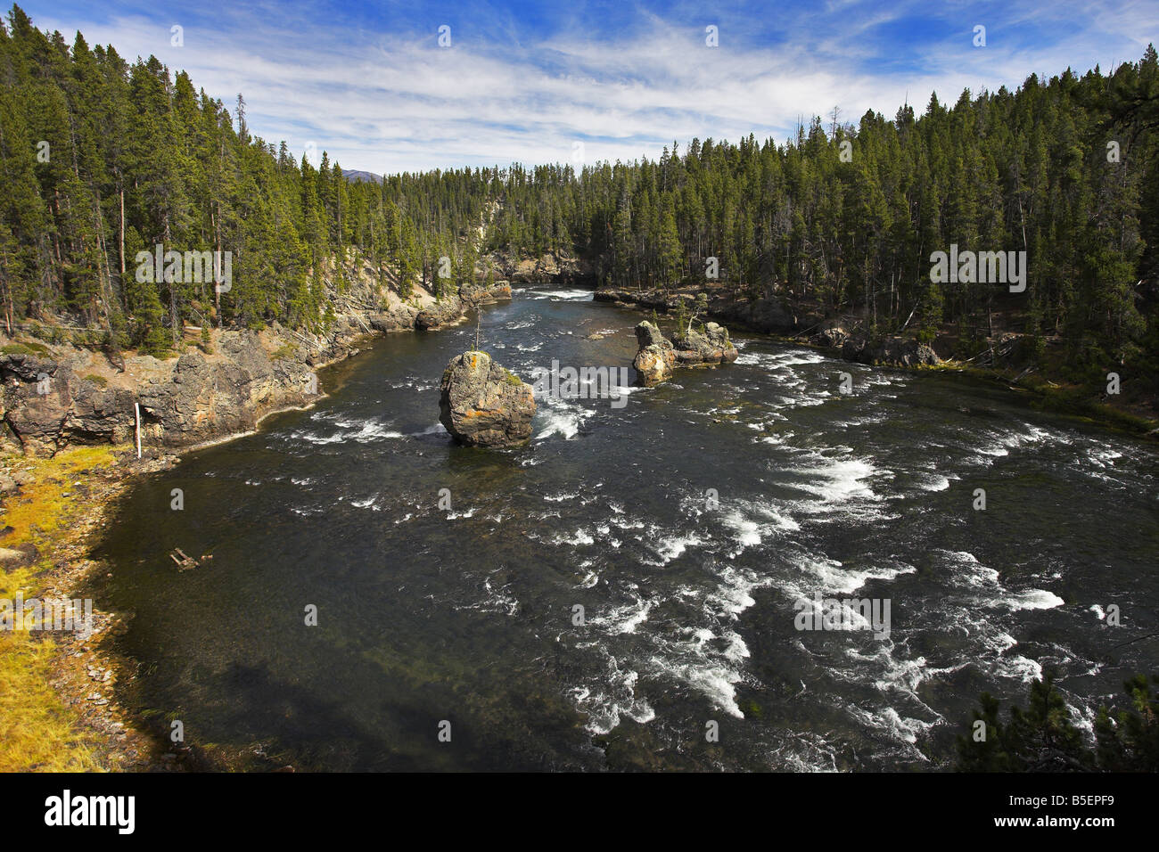 Pebbles in stream hi-res stock photography and images - Alamy